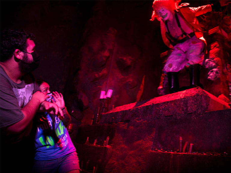 Behind-the-Screams | HHN Icons: Captured at Halloween Horror Nights