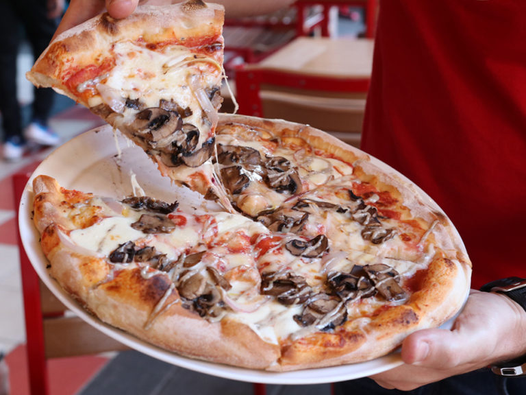 The Best Pizzas at Universal Orlando Resort - Discover Universal