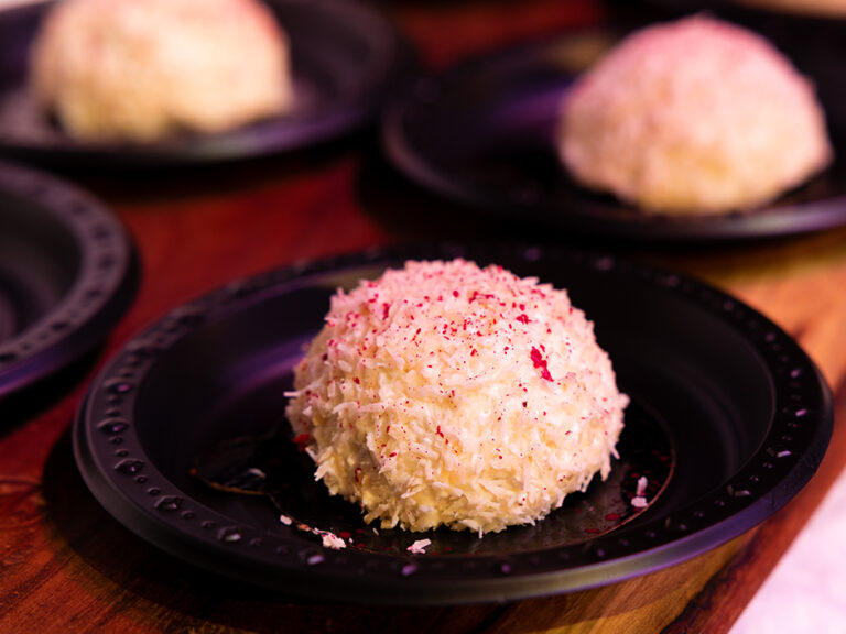 Top Desserts at Halloween Horror Nights 2023 - Discover Universal
