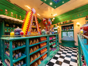 Guide to Souvenirs in The Wizarding World of Harry Potter at Universal ...