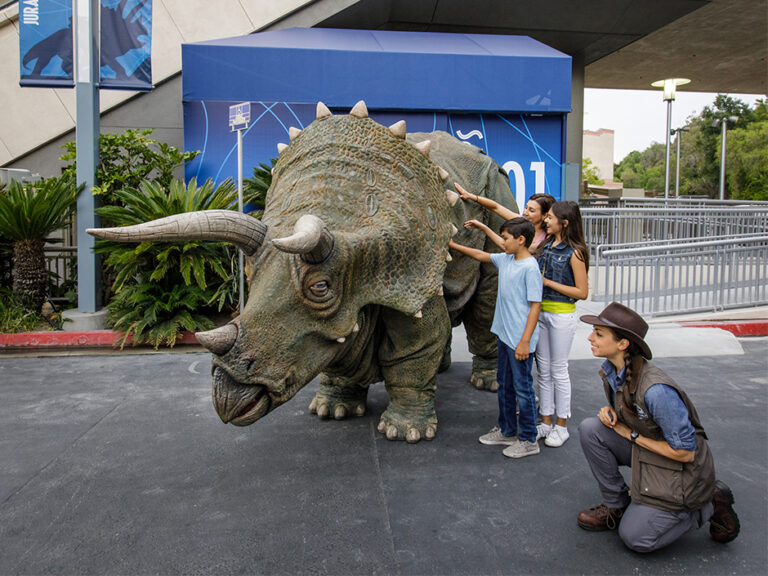 Guide to Character Meet-and-Greets at Universal Studios Hollywood