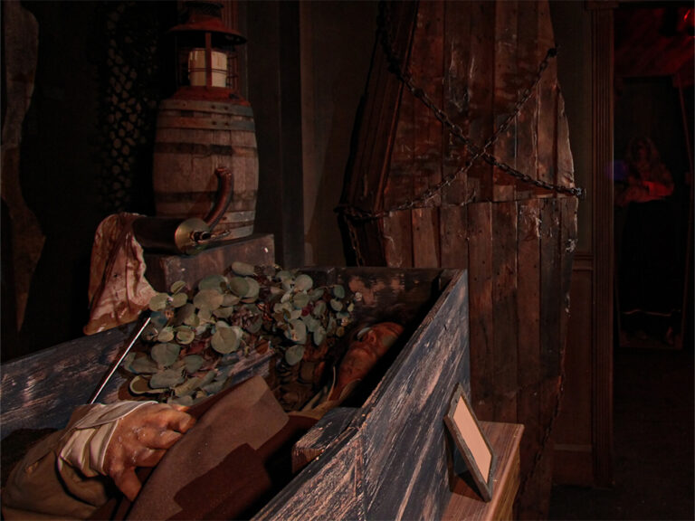 Behind-the-Screams | Hatchet & Chains: Demon Bounty Hunters