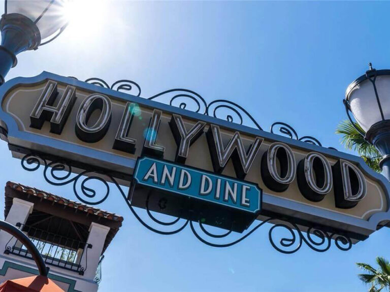 Guide to Food and Drinks in the Upper Lot at Universal Studios Hollywood